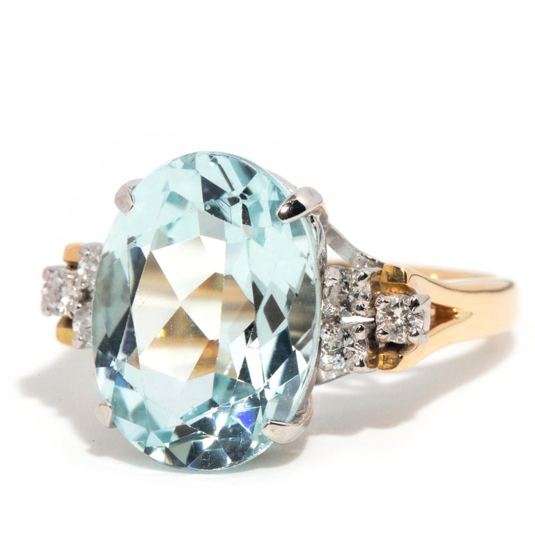 Vintage circa 1980s 14 Carat Gold Diamond and Bright Light Oval ...