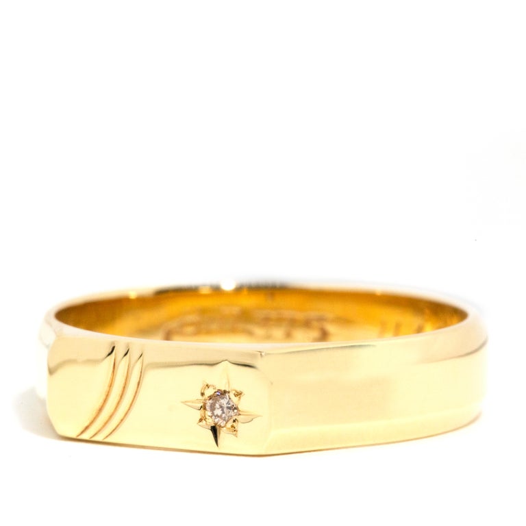 Vintage circa 1980s 9 Carat Gold Hammer Set Round Brilliant Diamond ...