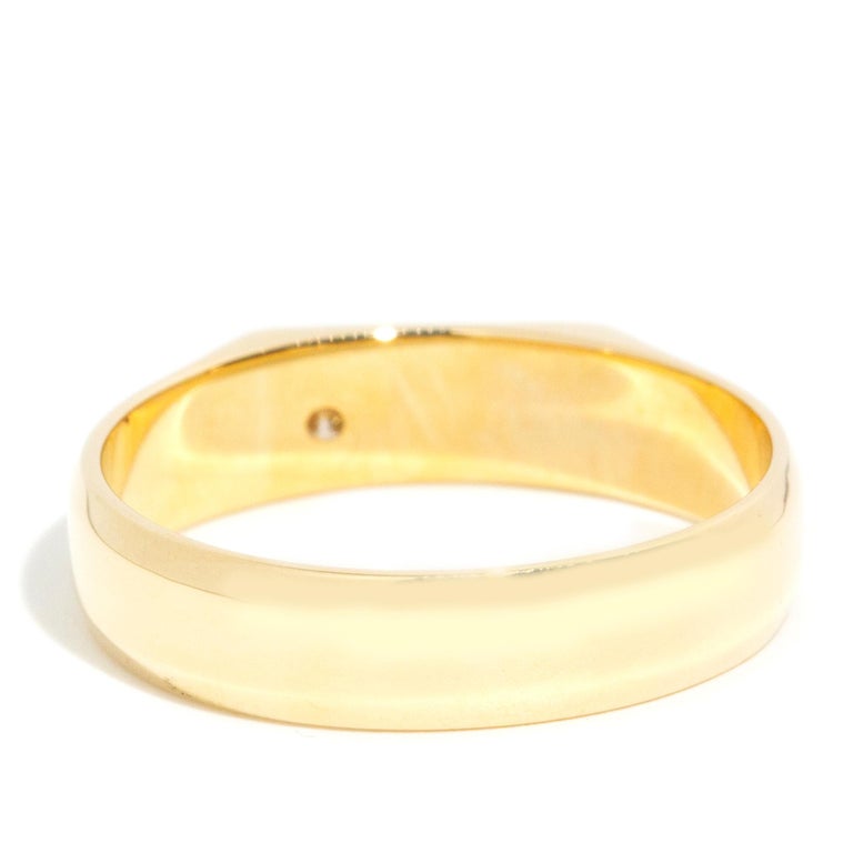 Vintage circa 1980s 9 Carat Gold Hammer Set Round Brilliant Diamond ...