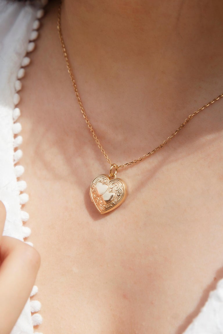 Vintage circa 1980s Double Heart Patterned Locket and Chain 9 Carat ...