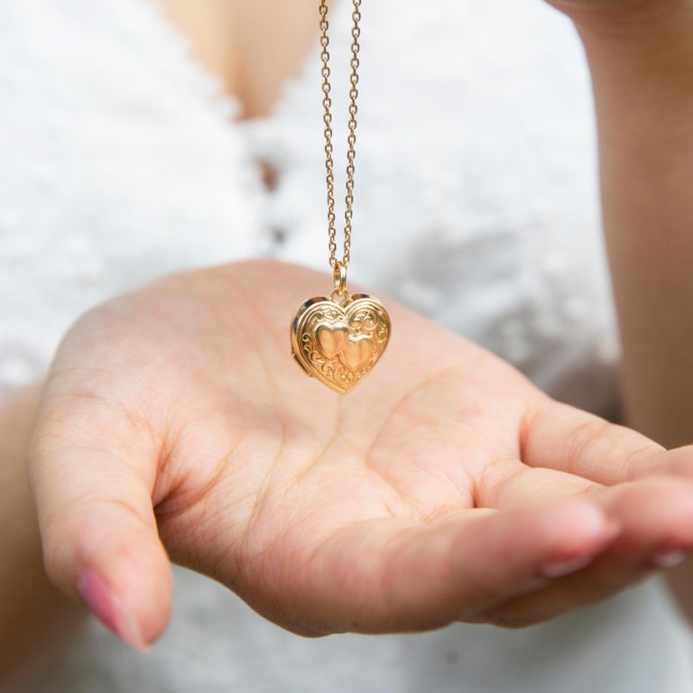 Vintage circa 1980s Double Heart Patterned Locket and Chain 9 Carat ...