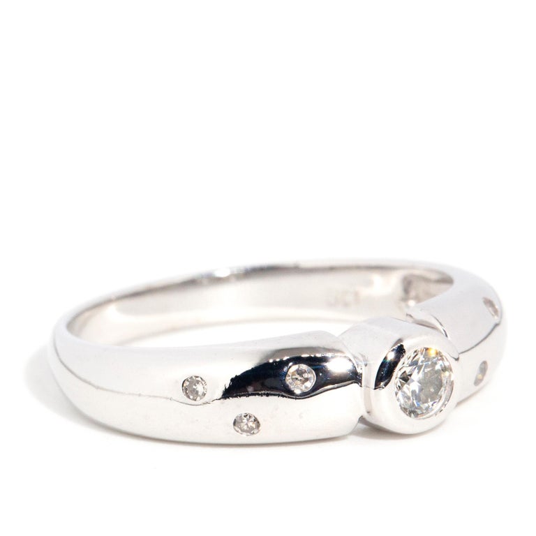 Vintage circa 1990s Rubover and Hammer Set Diamond Ring in 18 Carat ...