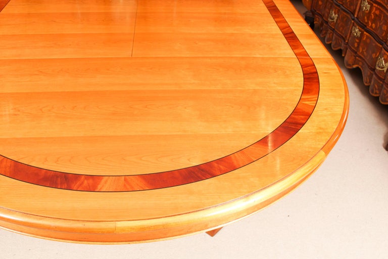 Vintage Circular Extending Dining Table by Charles Barr, 20th Century ...