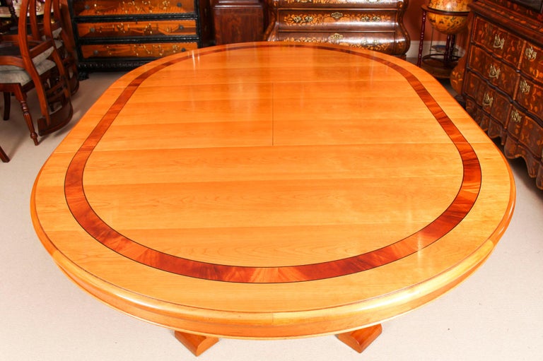 Vintage Circular Extending Dining Table by Charles Barr and 6+2 Chairs ...