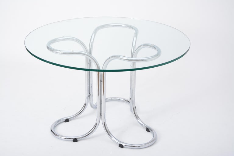 Circular Mid Century Modern Glass Table In The Style Of Giotto Stoppino