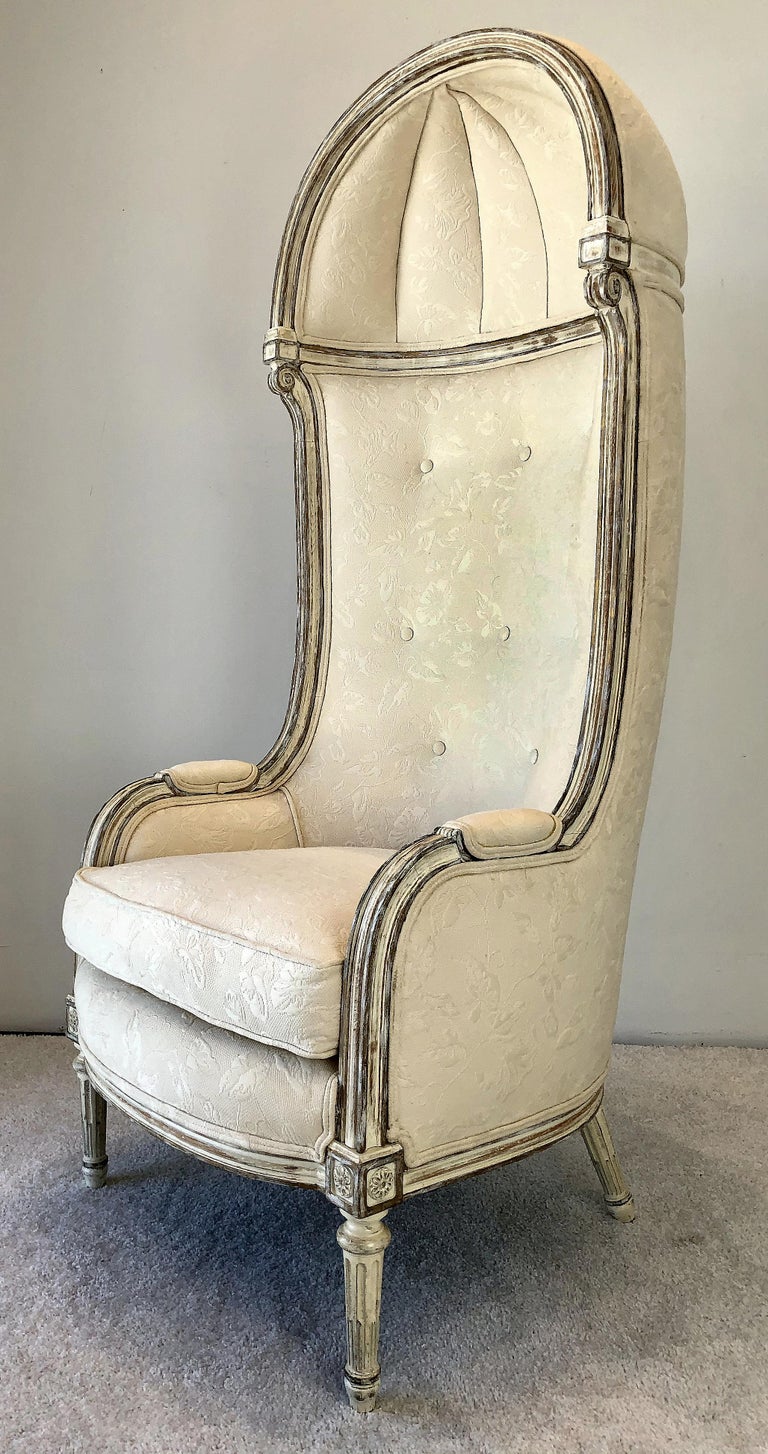 Vintage Classic Hooded Carved Porter's Chair in Damask For Sale at 1stDibs