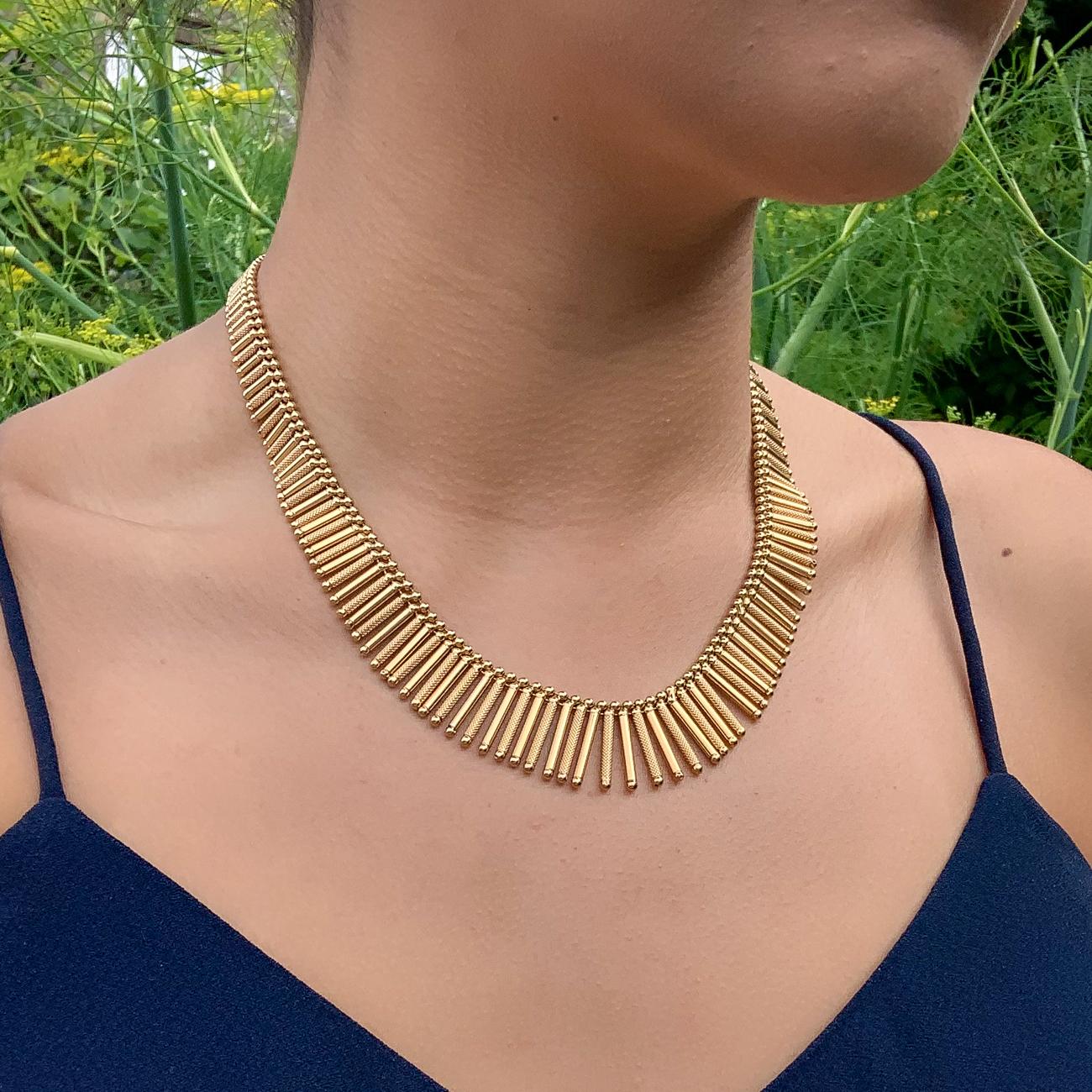 Vintage Cleopatra Fringe Collar Necklace 9ct Gold UnoAErre For Sale at ...