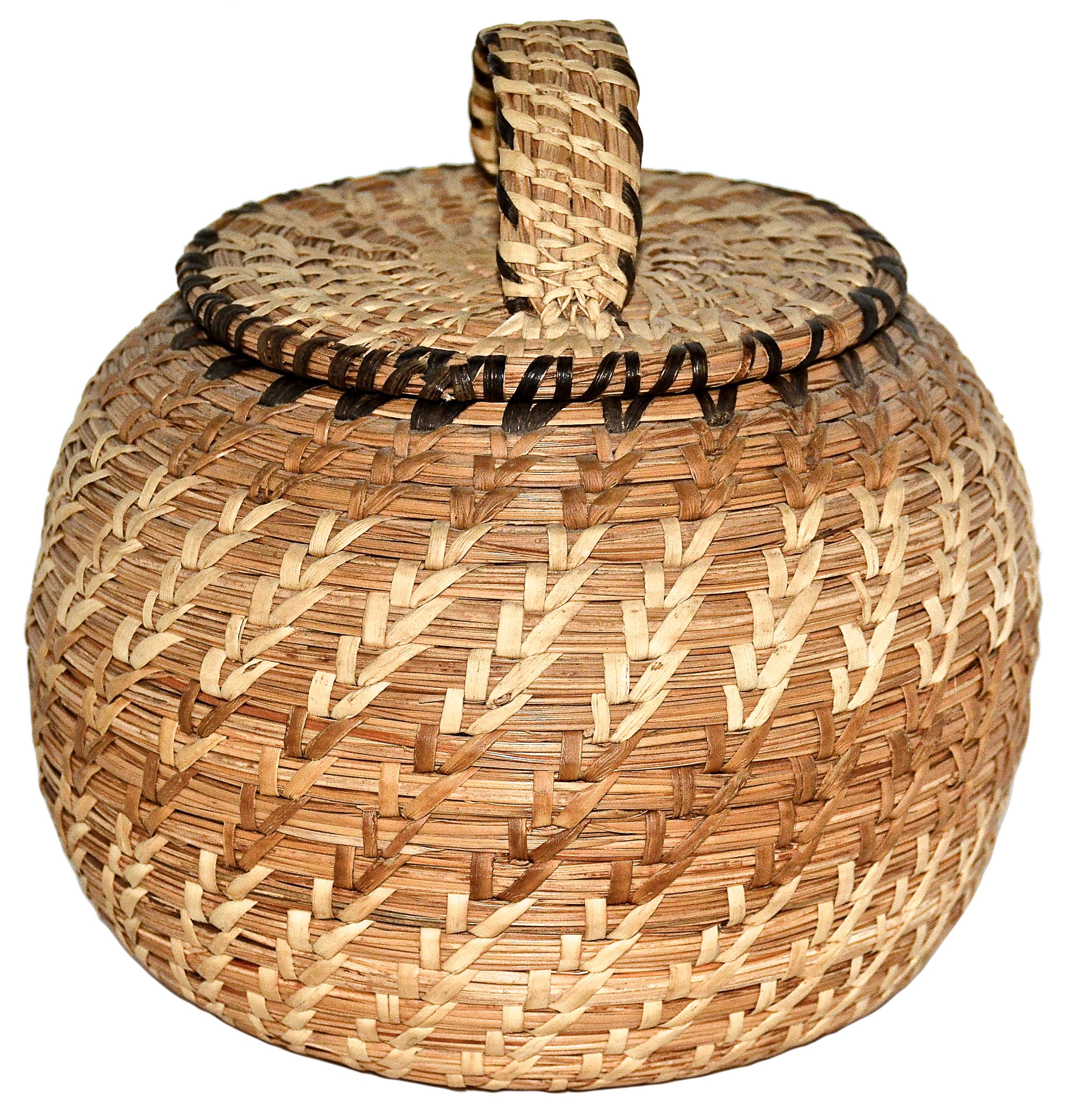 Vintage Coiled Eskimo Grass Basket, Tununak, Alaska at 1stDibs | alaska ...