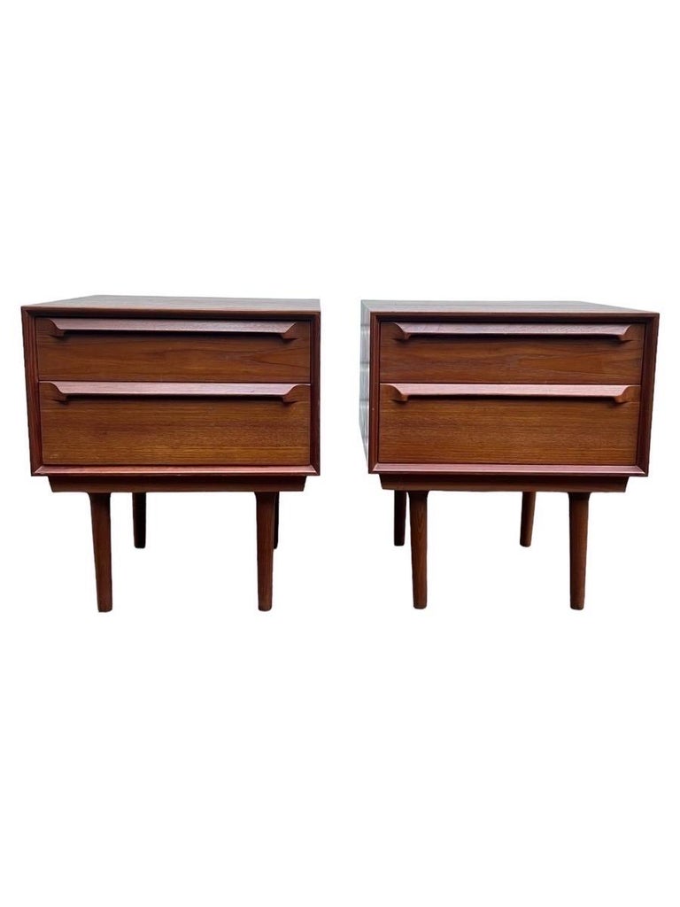 Vintage Danish Mid Century End Table Set, Sculpted Handles Dovetail Drawers For Sale at 1stDibs