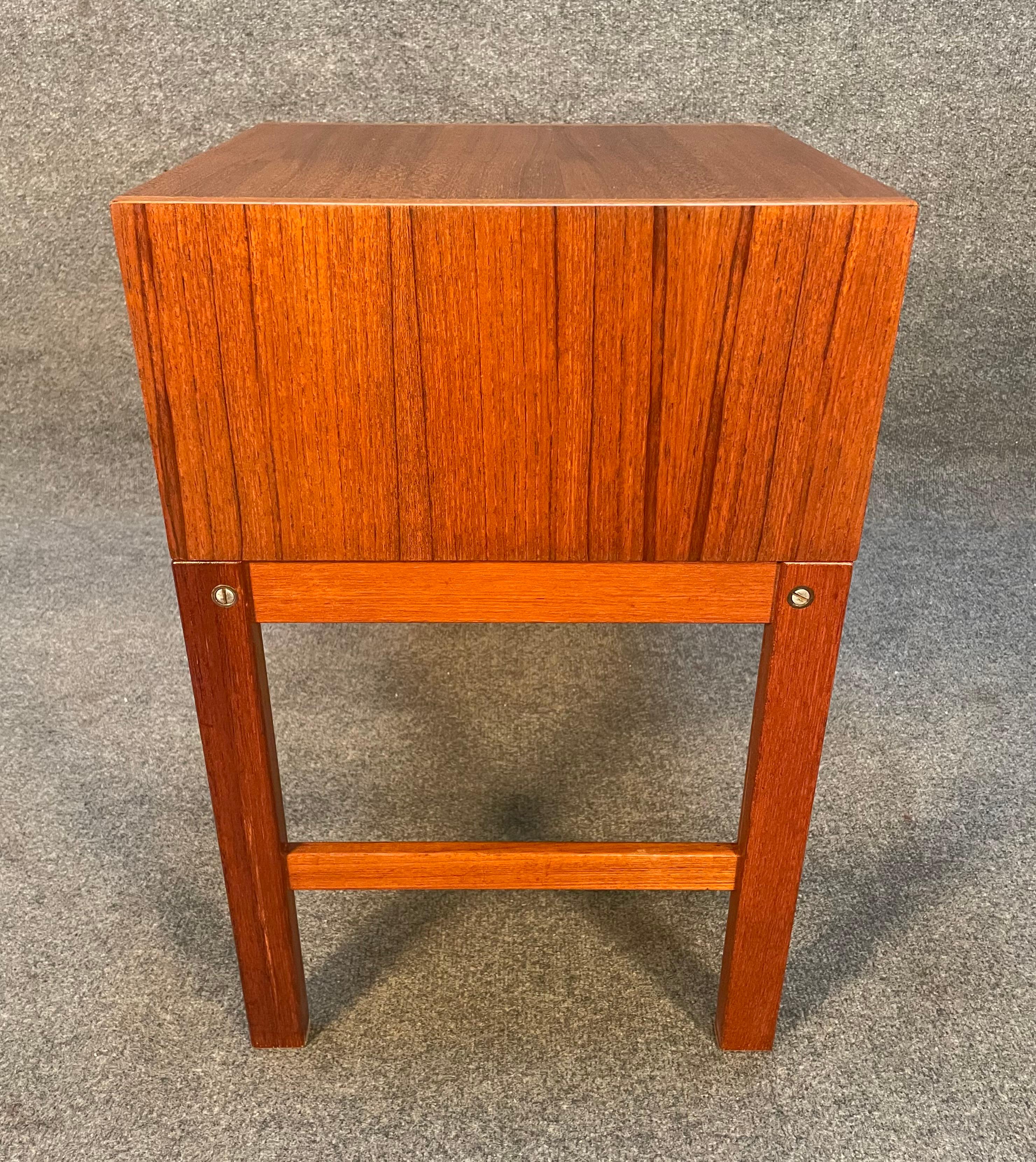 Vintage Danish Mid-Century Modern Teak Entry Bench at 1stDibs