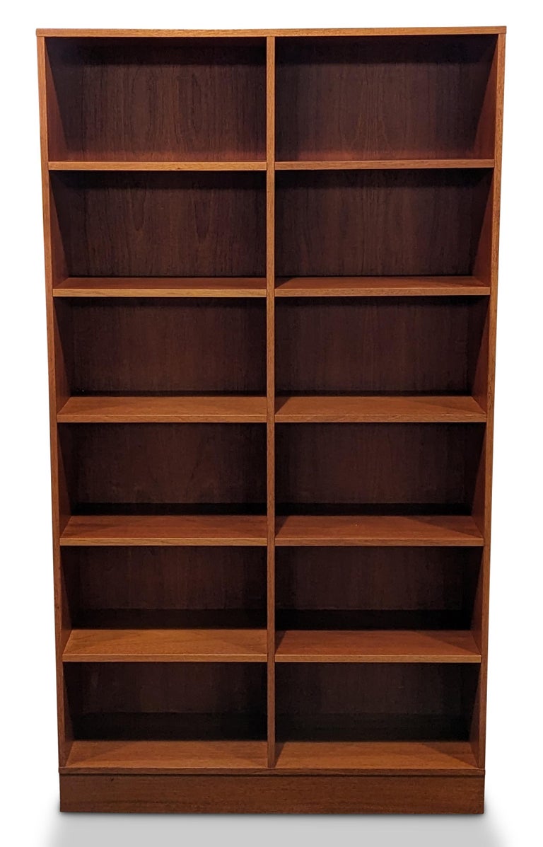 Vintage Danish Mid Century Teak Bookcase, 012342 For Sale at 1stDibs