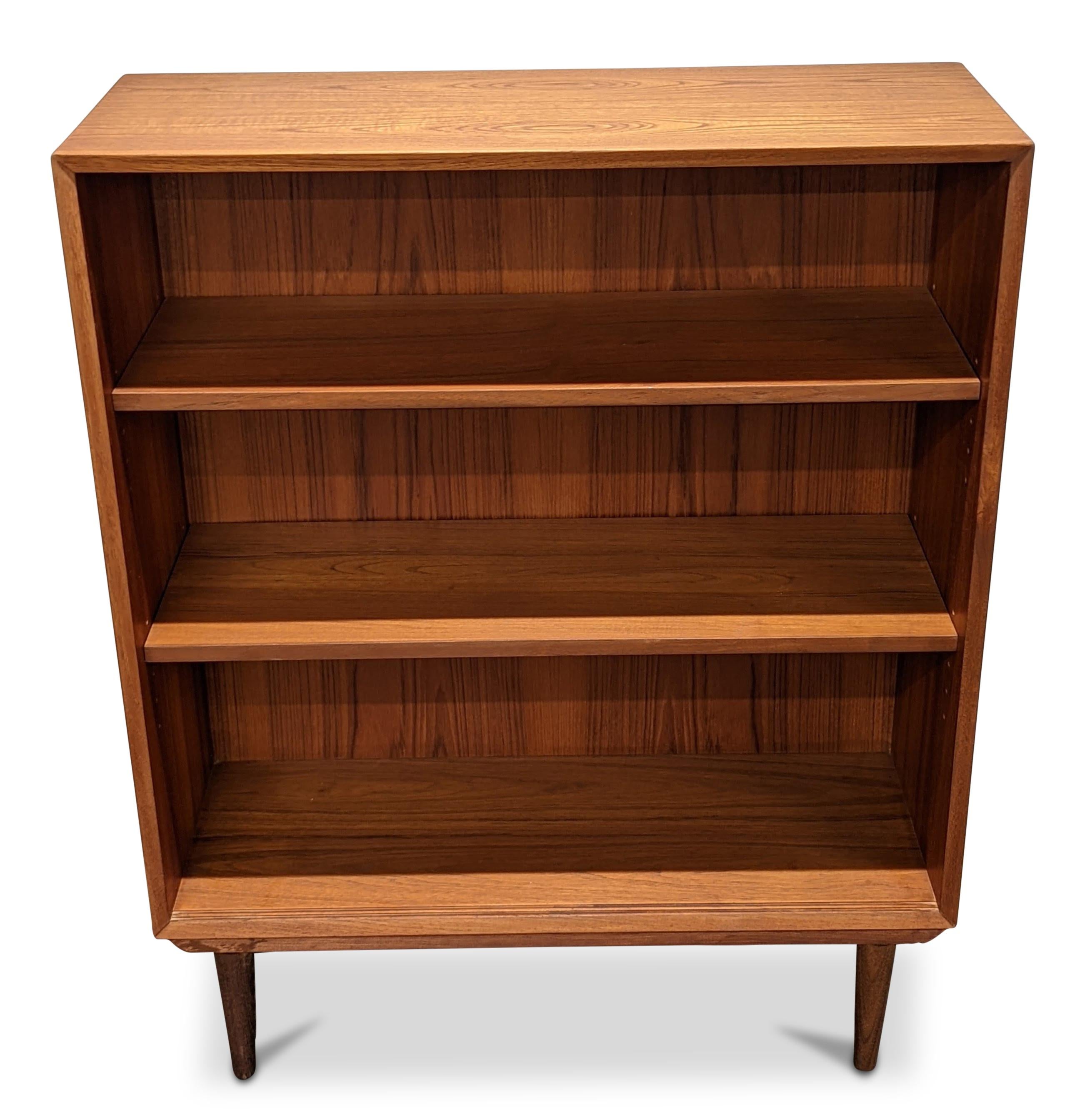 Vintage Danish Mid-Century Teak Bookcase "8191" at 1stDibs