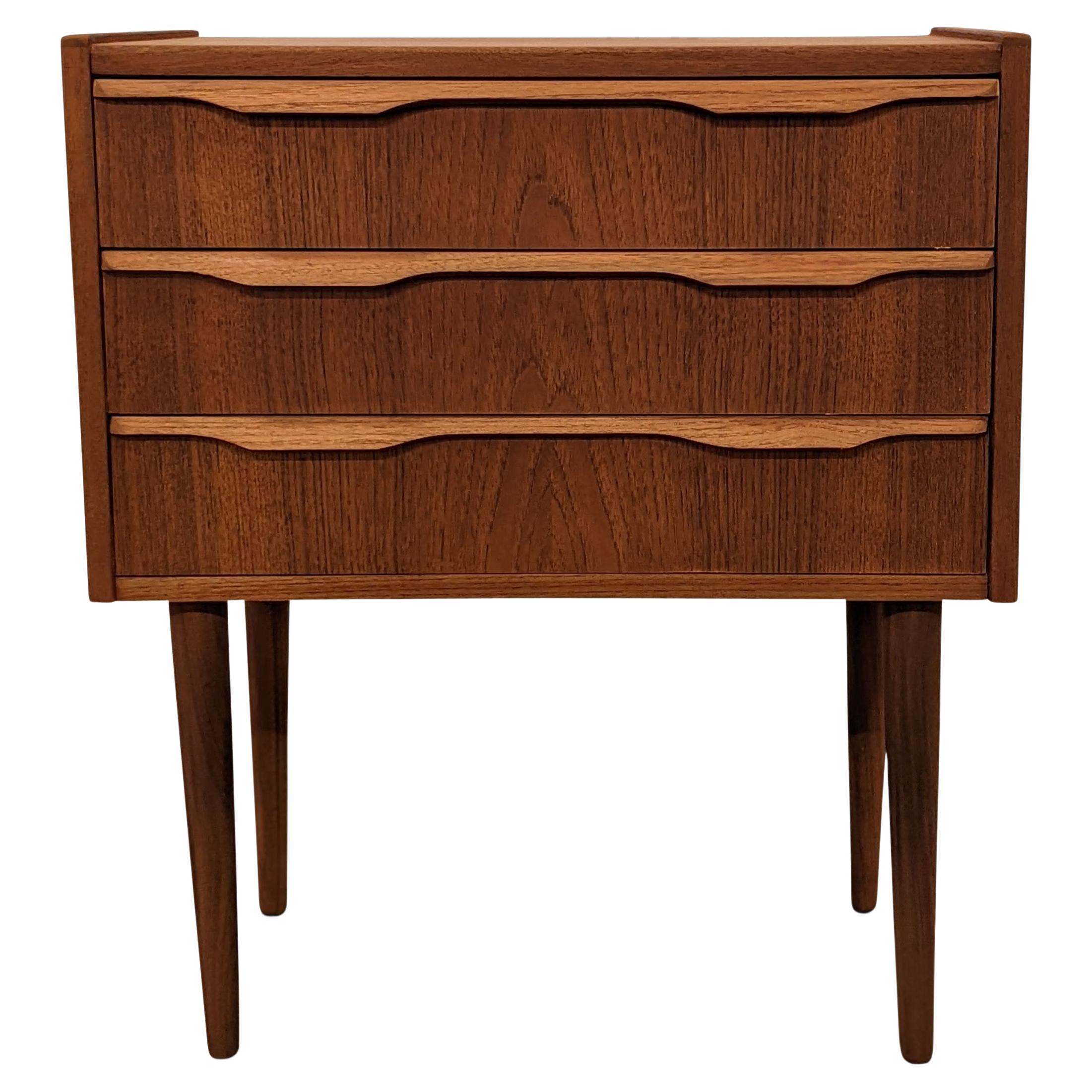 Vintage Mid Century Danish Modern Teak Bedside Cabinet Nightstands, a ...