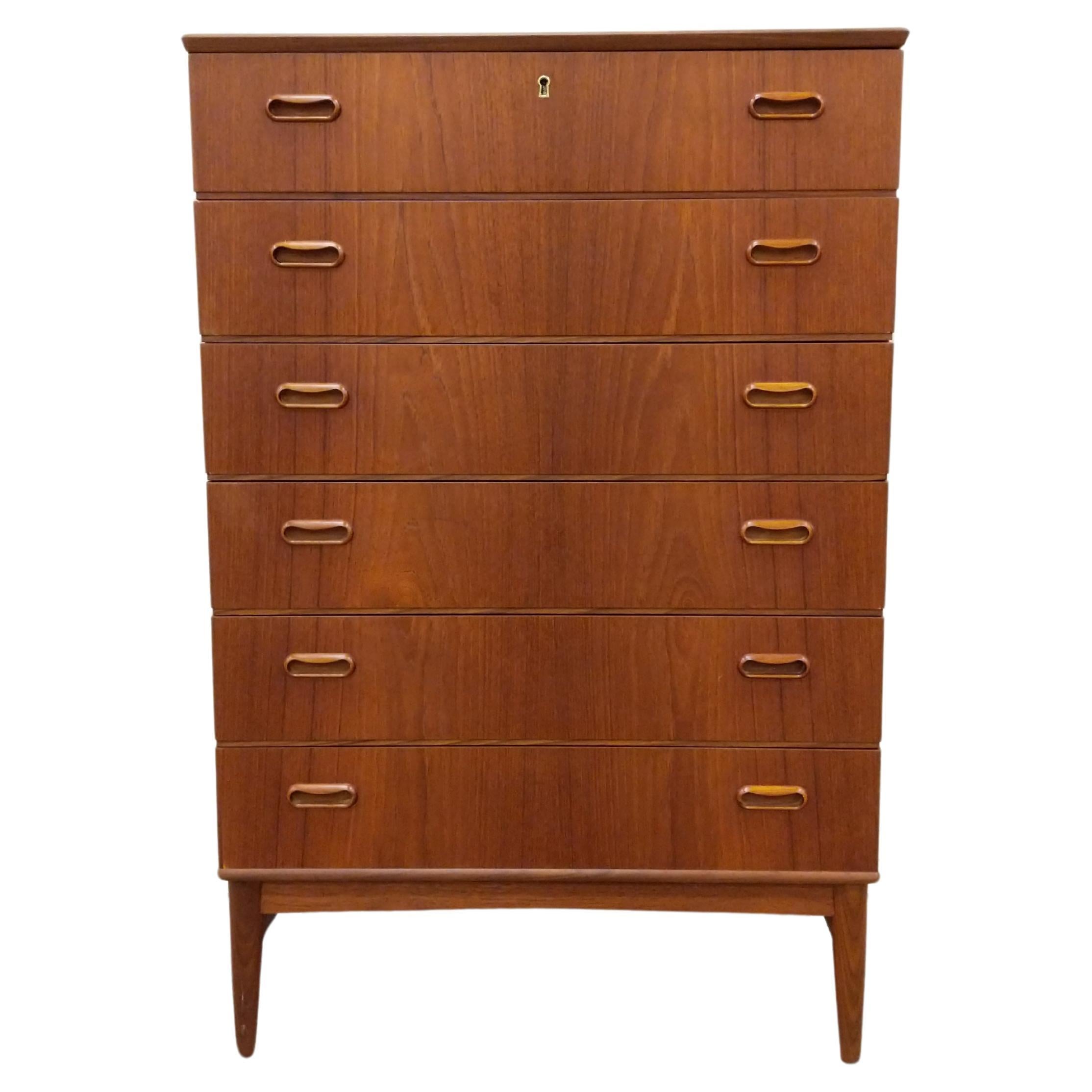 1950's Danish Modern Teak Dresser For Sale at 1stDibs