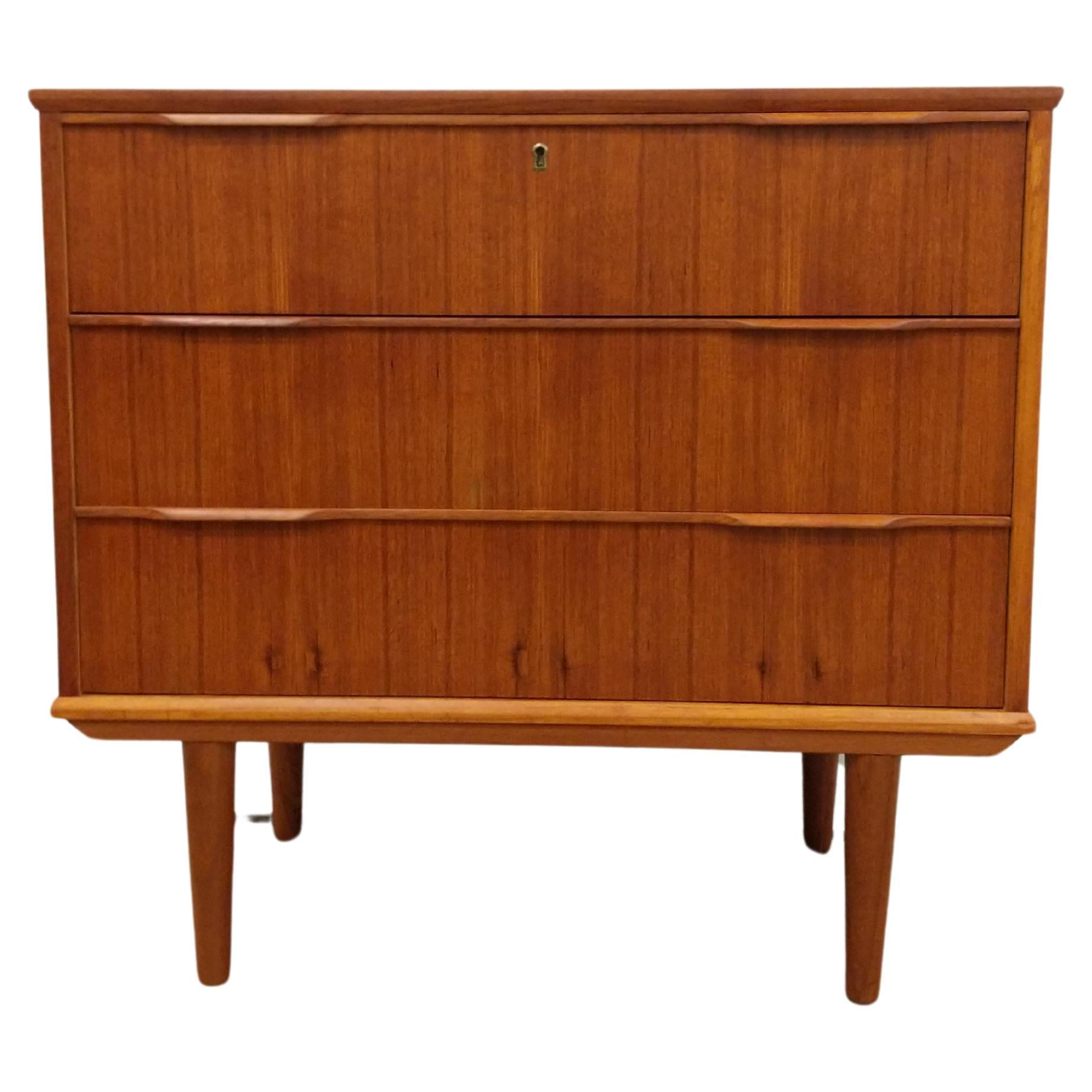 Vintage Danish Modern Teak Low Dresser by Ejsing Møbelfabrik For Sale ...