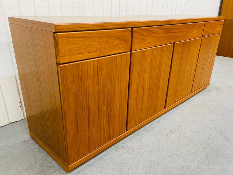 Vintage Danish Modern Teak Sideboard For Sale at 1stDibs