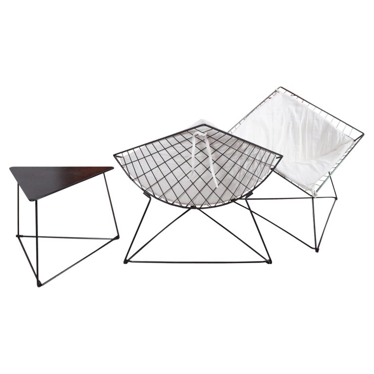 Vintage Danish Oti Side Chairs with Wire Frame and Side Table by Niels ...