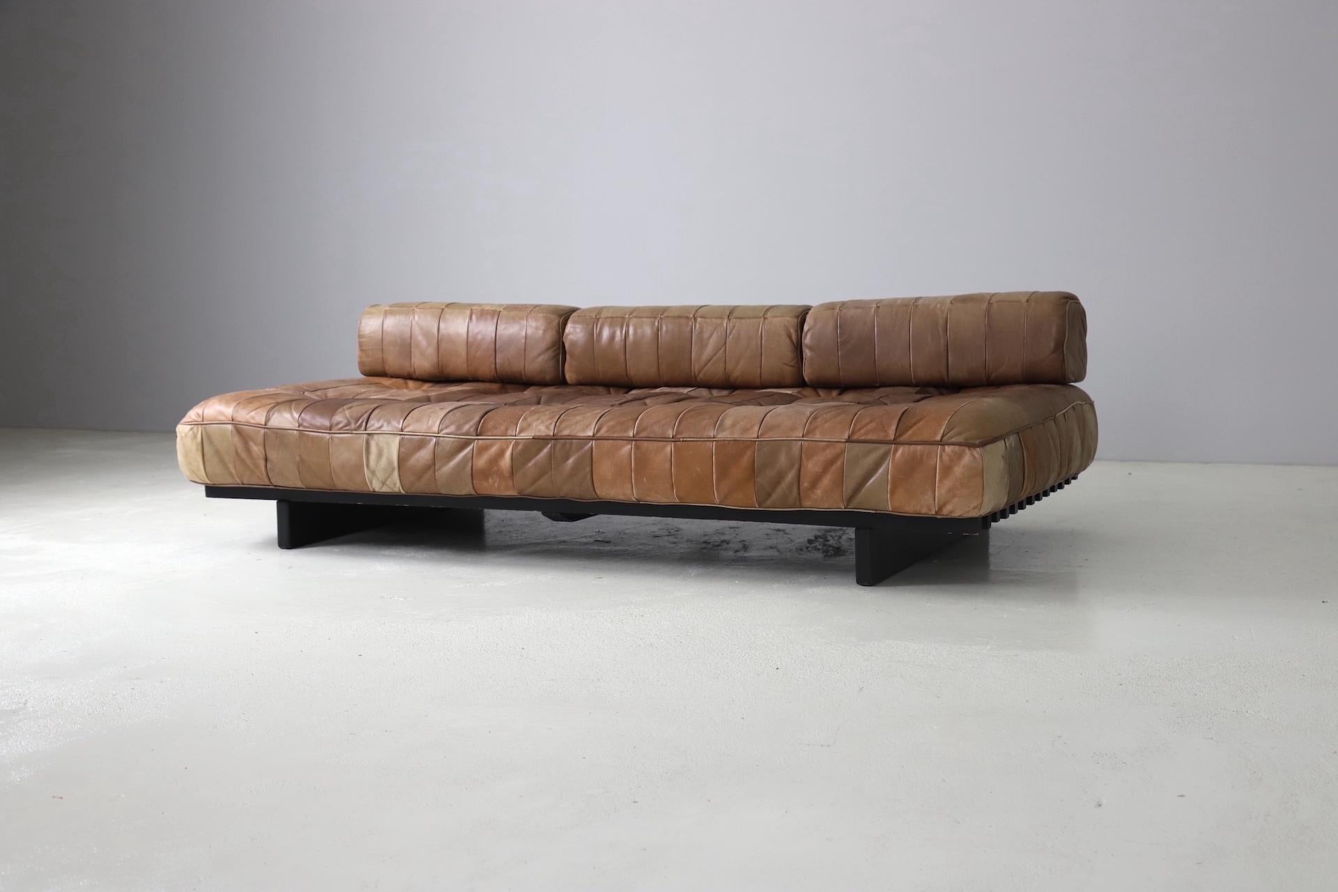 Vintage De Sede Ds-80 Daybed in Patinated Leather, 1970s For Sale at ...
