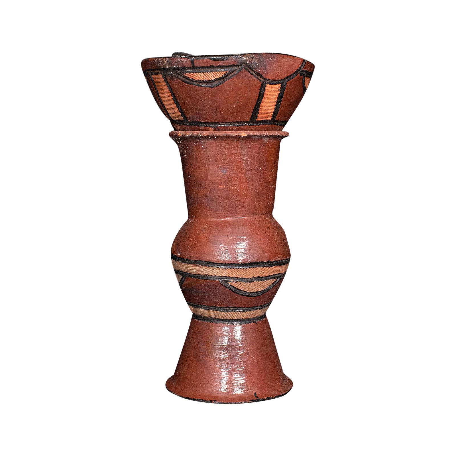 Vintage Mexican Mole Cooking Pot with 'Fire-Dog' Feet For Sale at 1stDibs