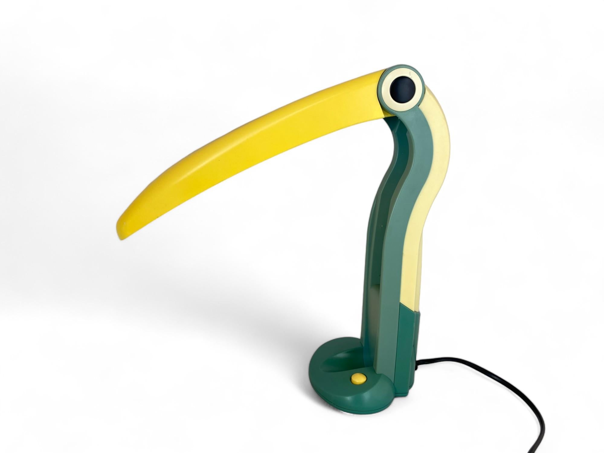 Vintage Design Classic Toucan Desk Lamp By H.T.Huang For Sale at 1stDibs