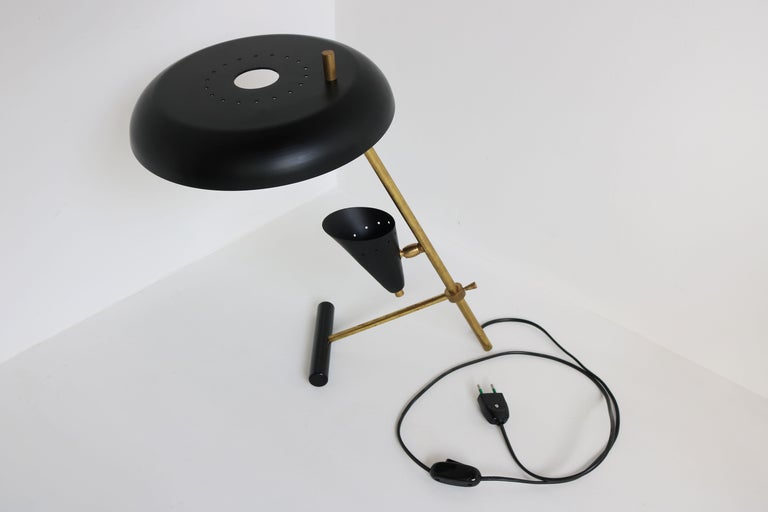 Vintage Design Italian ''Z'' Shaped Desk Lamp Attributed to Stilnovo ...