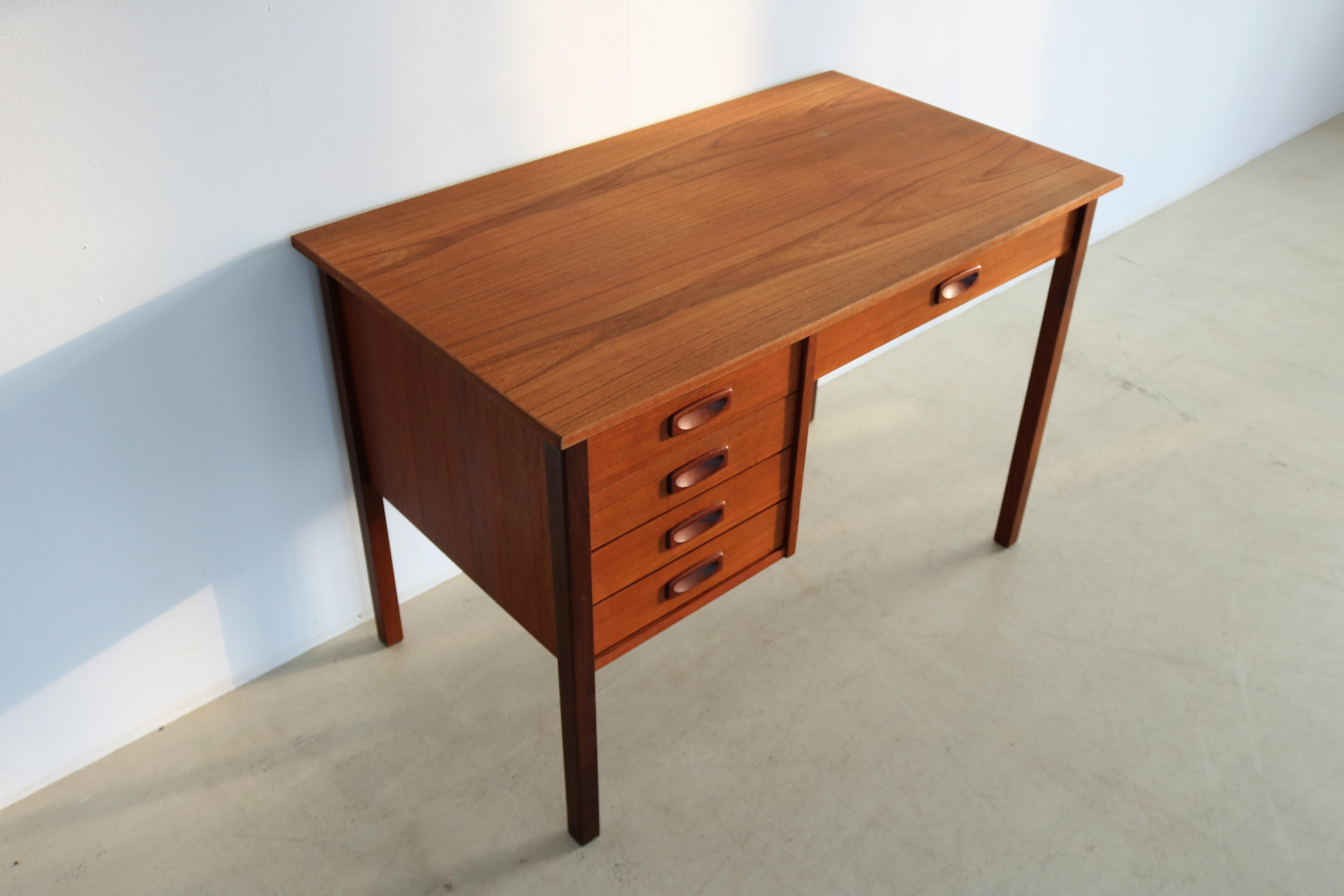 vintage desk desk teak 60s Danish at 1stDibs | vintage danish teak desk