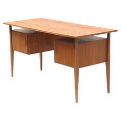 Vintage executive desk made in the 1960s For Sale at 1stDibs