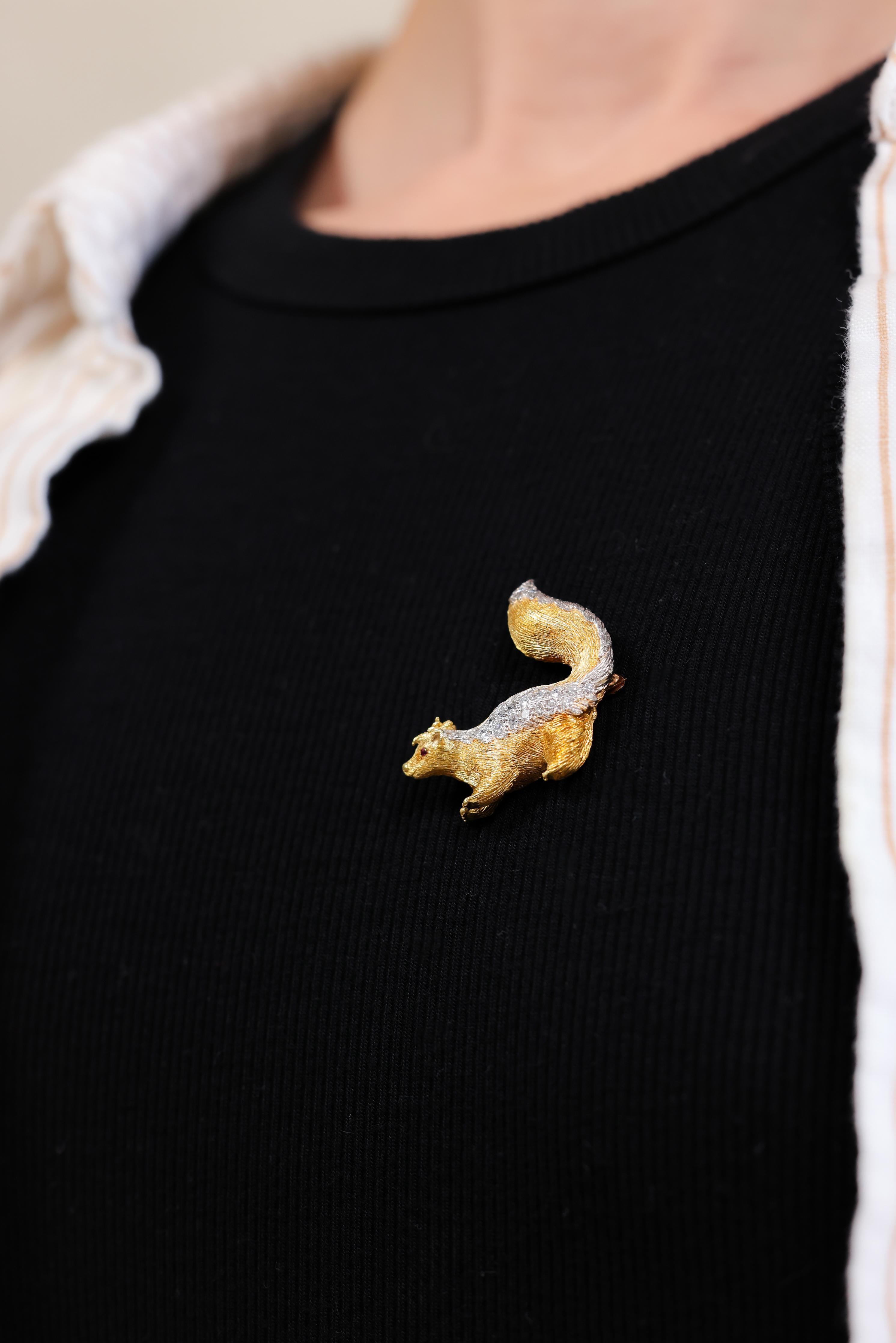 Vintage Diamond 18k Gold Skunk Brooch For Sale at 1stDibs