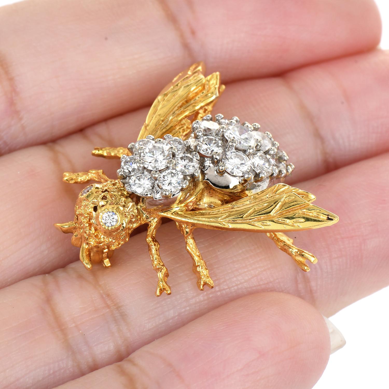 Vintage Diamond Bee 18K Gold Cluster Animal Brooch P For Sale at ...