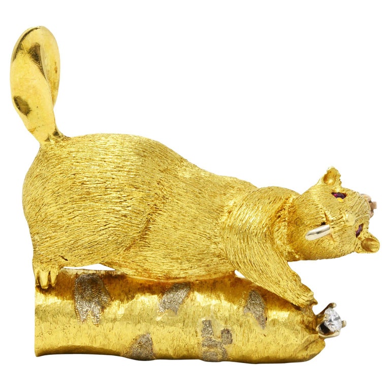 Vintage Diamond Ruby Two-Tone 18 Karat Gold Beaver Brooch For Sale at ...