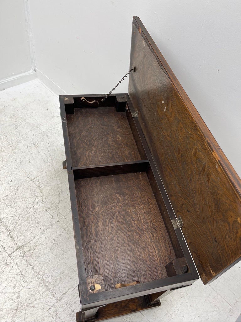 Vintage Early American Paine Bench with Storage with Figured Oak Wood ...