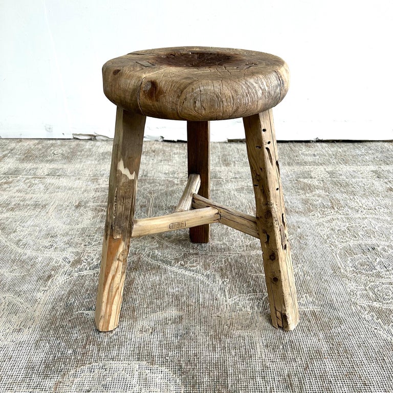 Vintage Elm Wood Round Stool For Sale at 1stDibs