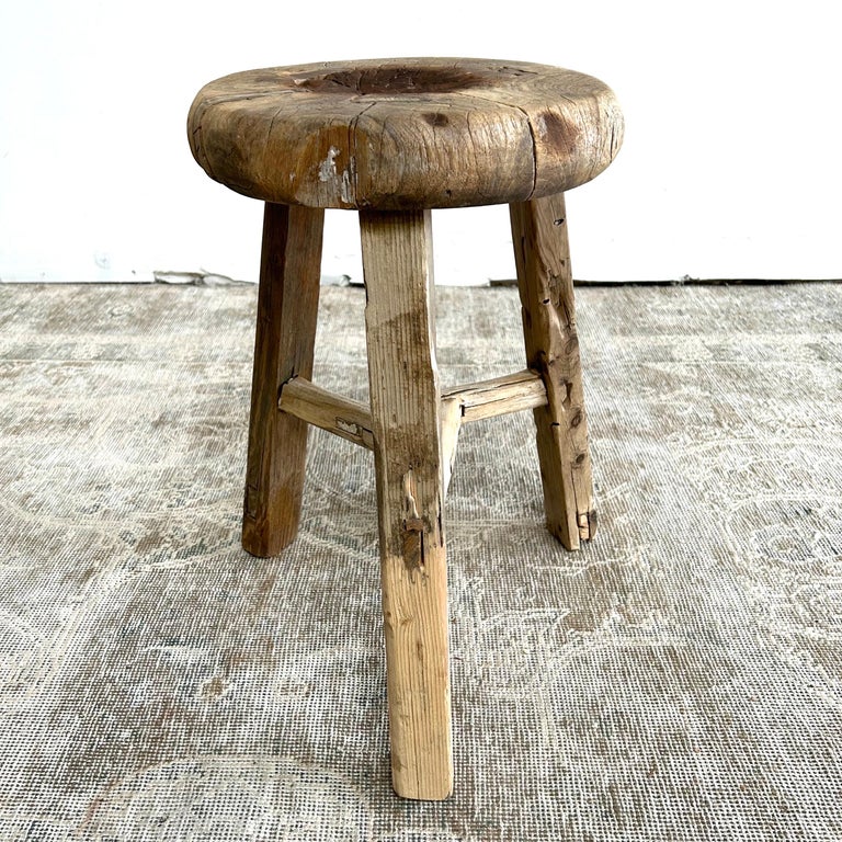 Vintage Elm Wood Round Stool For Sale at 1stDibs