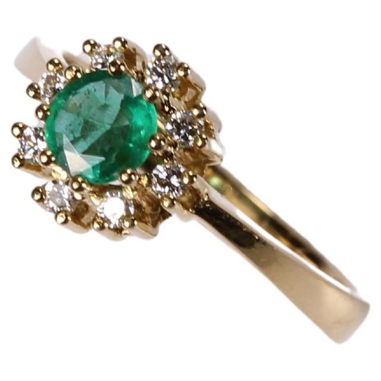 Vintage Emerald Diamond Ring 18K Yellow Gold For Sale at 1stDibs