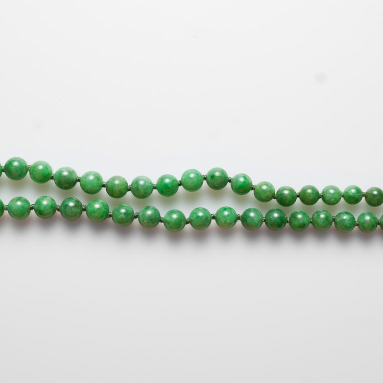 Vintage Emerald Green Jade Necklace Certified Untreated For Sale at 1stDibs