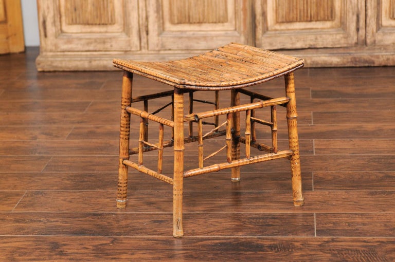 Tabouret en bambou anglais du milieu du siècle dernier avec assise ...