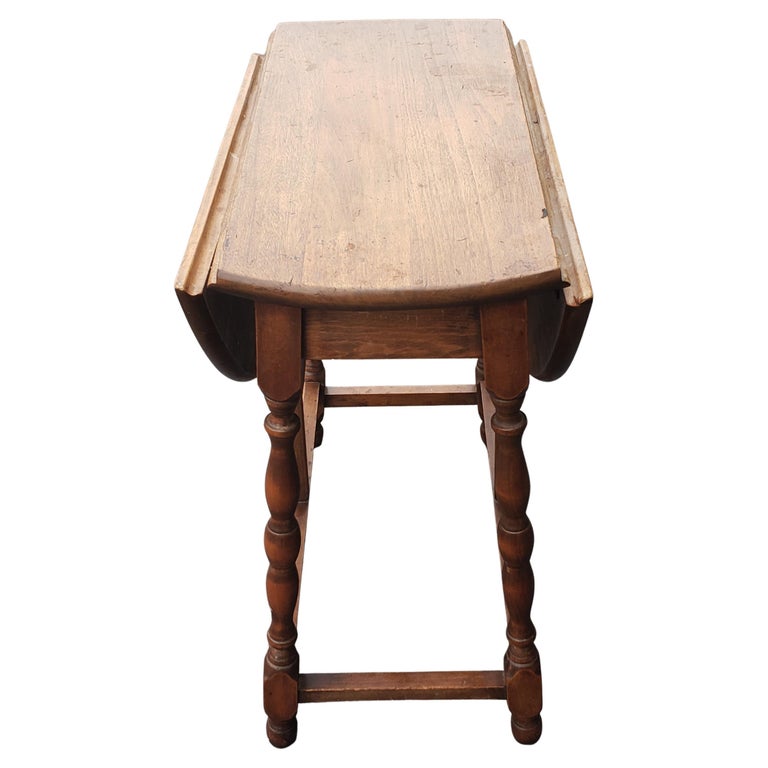 Vintage English Solid Oak Drop Leaf Side Table, Circa 1940s For Sale at ...