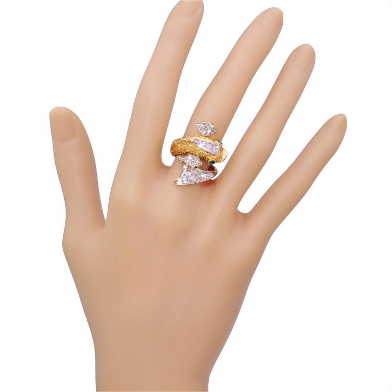 Vintage Exquisite 18 Karat Gold Diamond Emerald Koi Carp Fish Wrap Ring ...