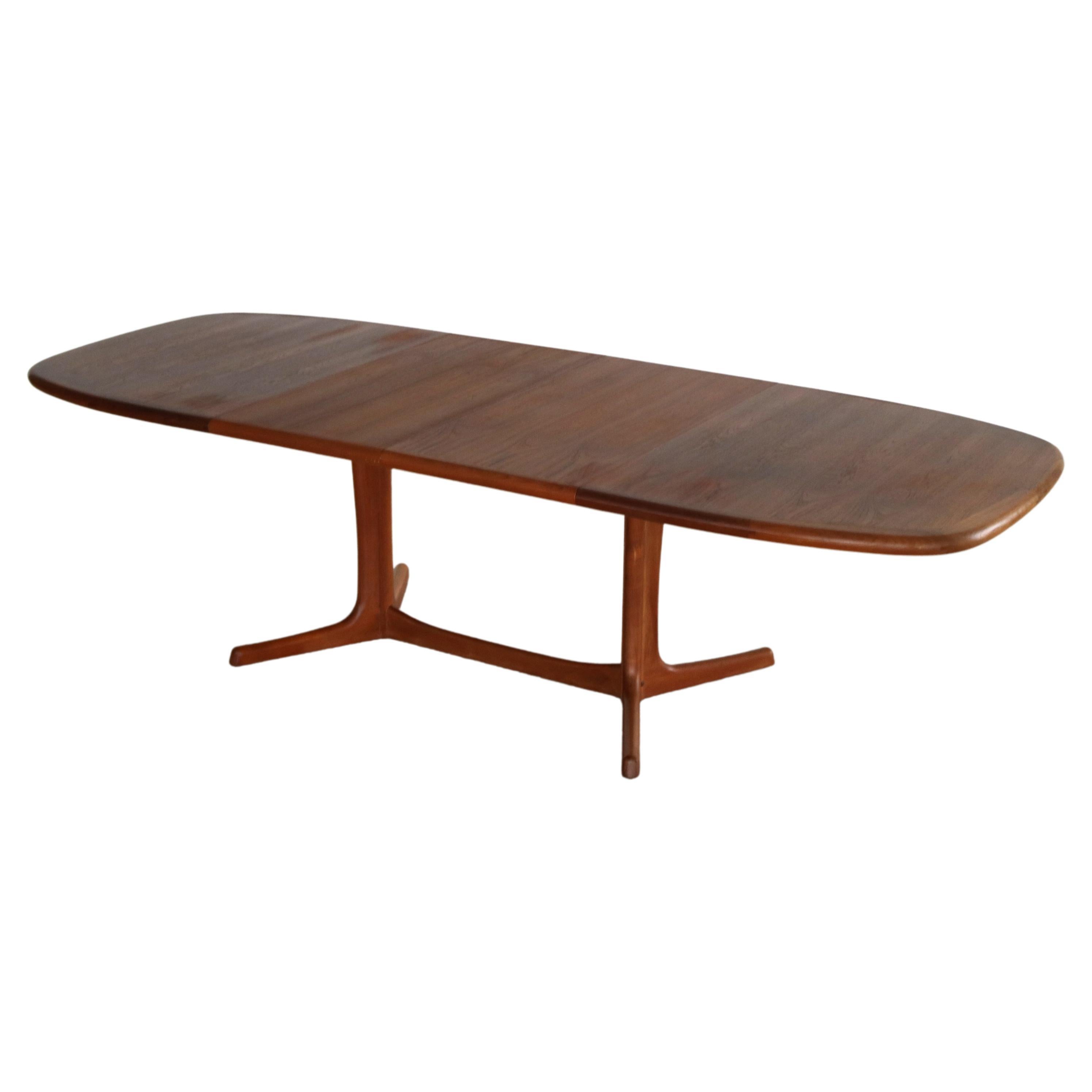 Vintage Extandable Dining Table by Dyrlund at 1stDibs