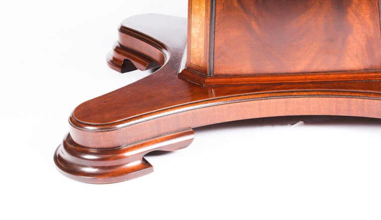 Vintage Flame Mahogany Oval Coffee Table by Charles Barr, 20th Century ...
