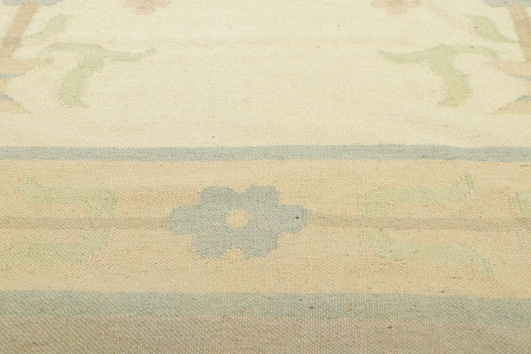 Vintage Floral Dhurrie Kilim Rug For Sale at 1stDibs
