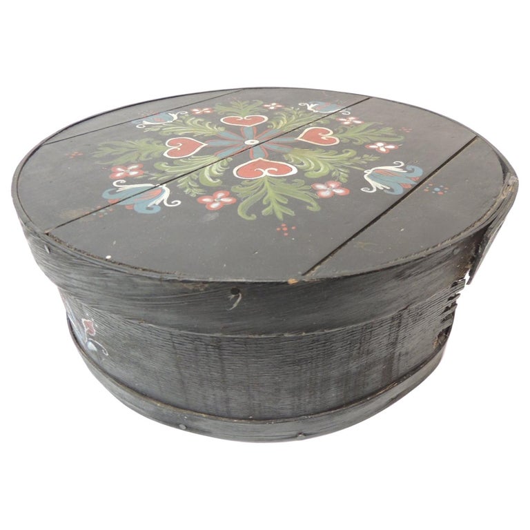 Vintage Folk Art Hand Painted Round Shaker Box For Sale at 1stDibs