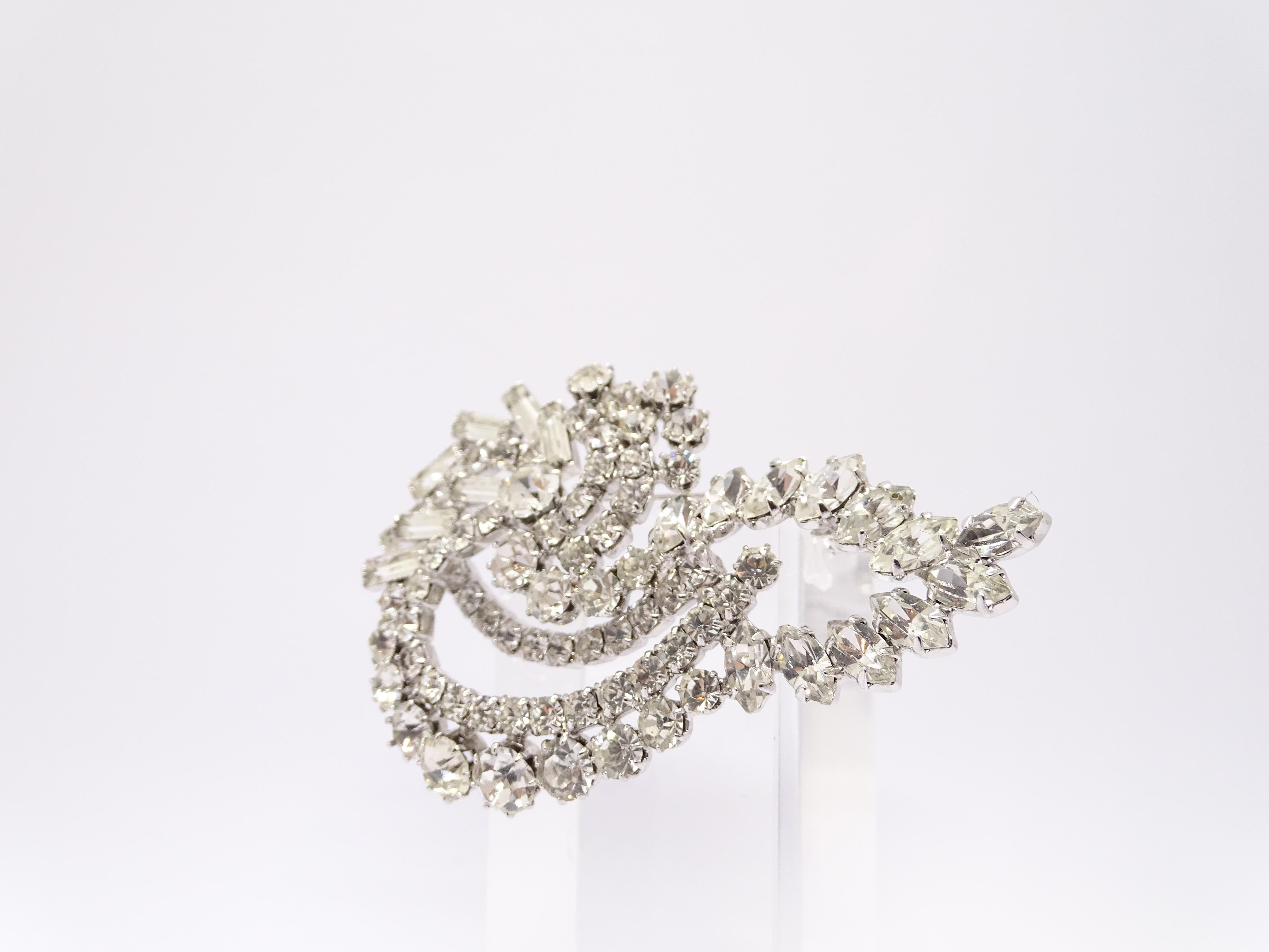 Vintage French brooch in silver metal and zircons in different sizes at ...
