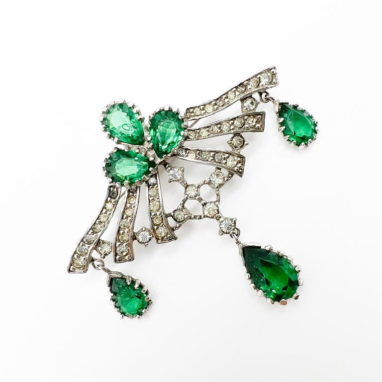 Vintage French Emerald Paste Droplet Brooch 1940s For Sale at 1stDibs