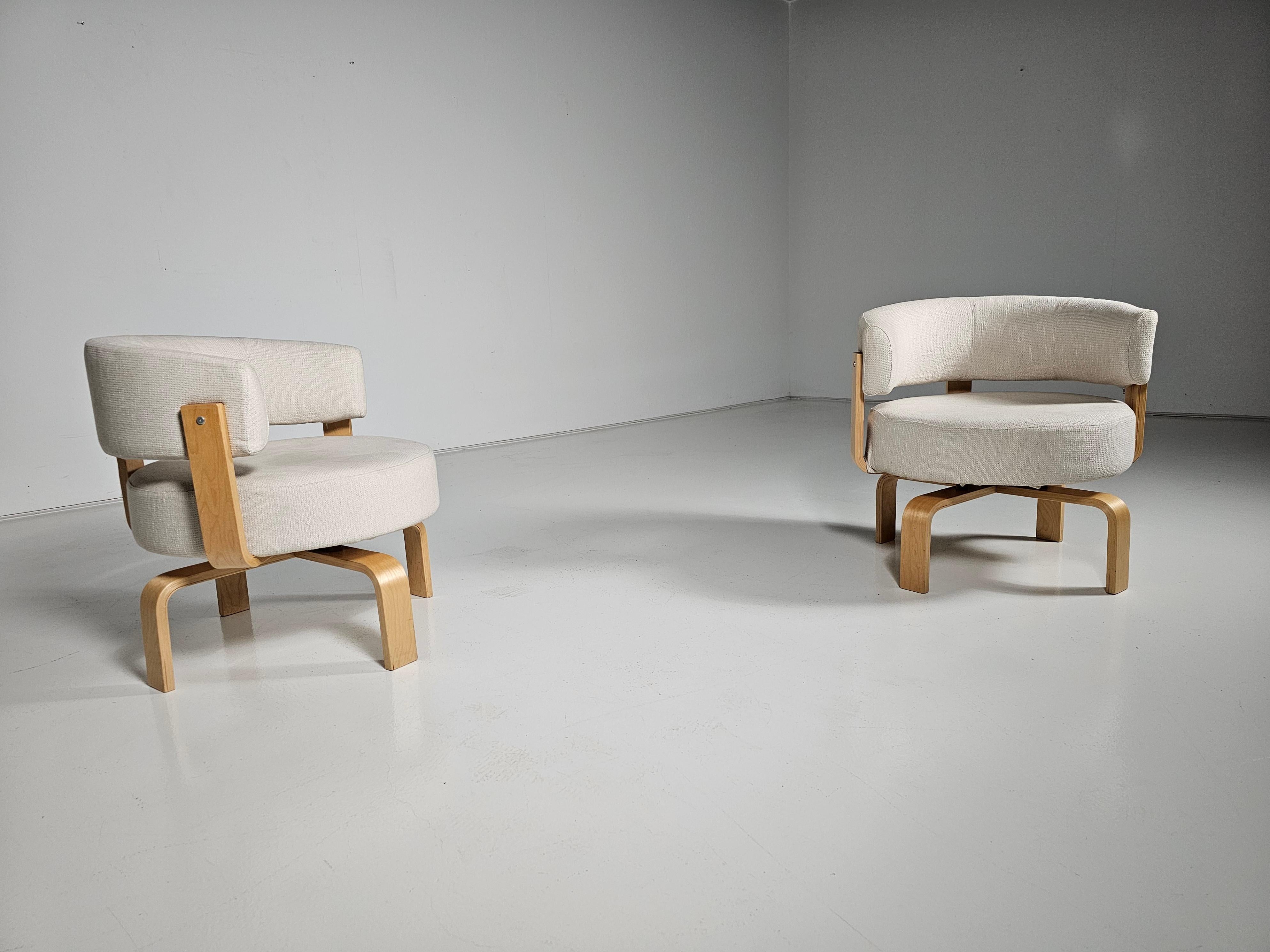 Vintage Fridene Swivel Armchairs in off-white fabric by Carina Bengs ...