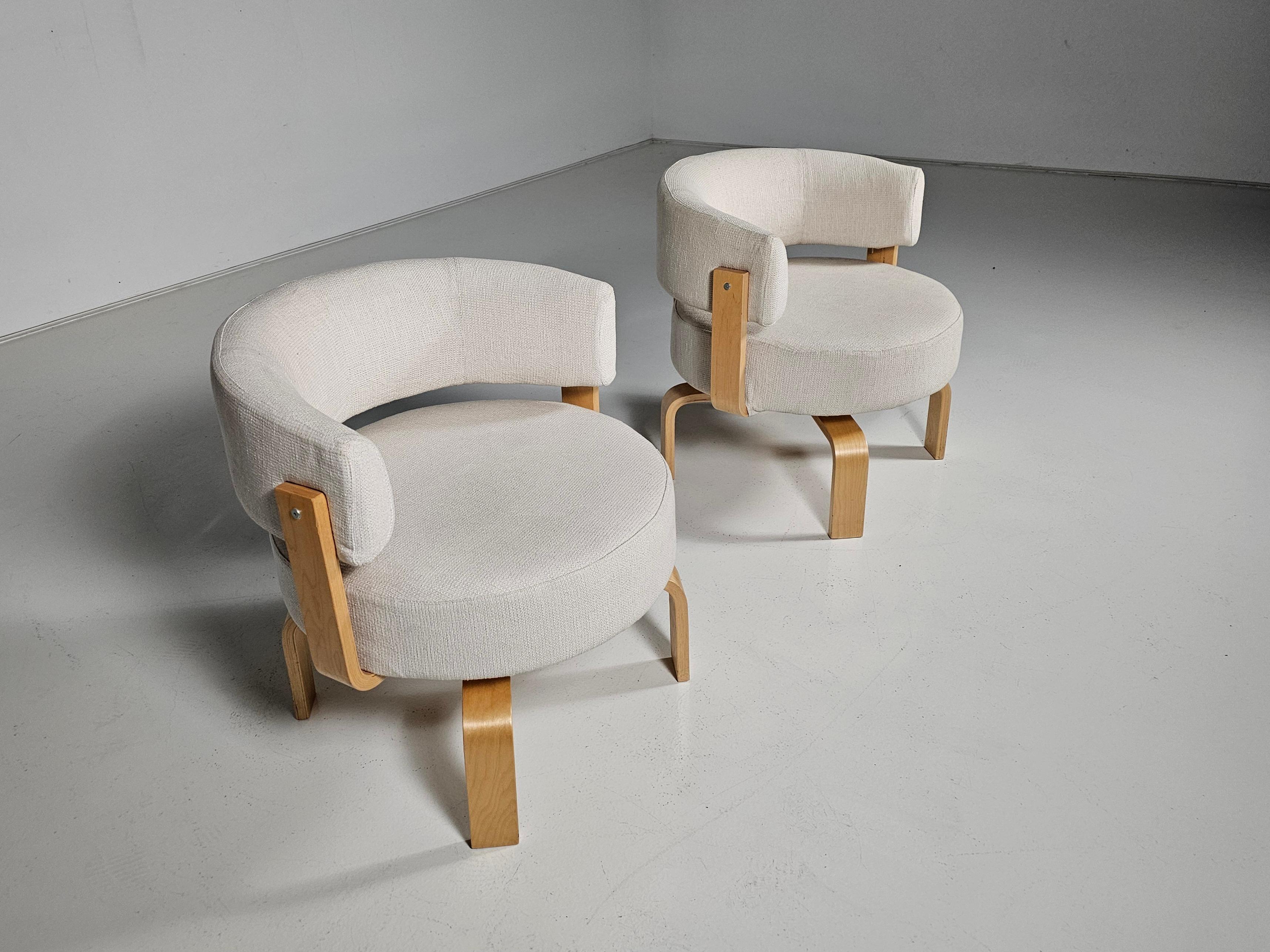 Vintage Fridene Swivel Armchairs in off-white fabric by Carina Bengs ...