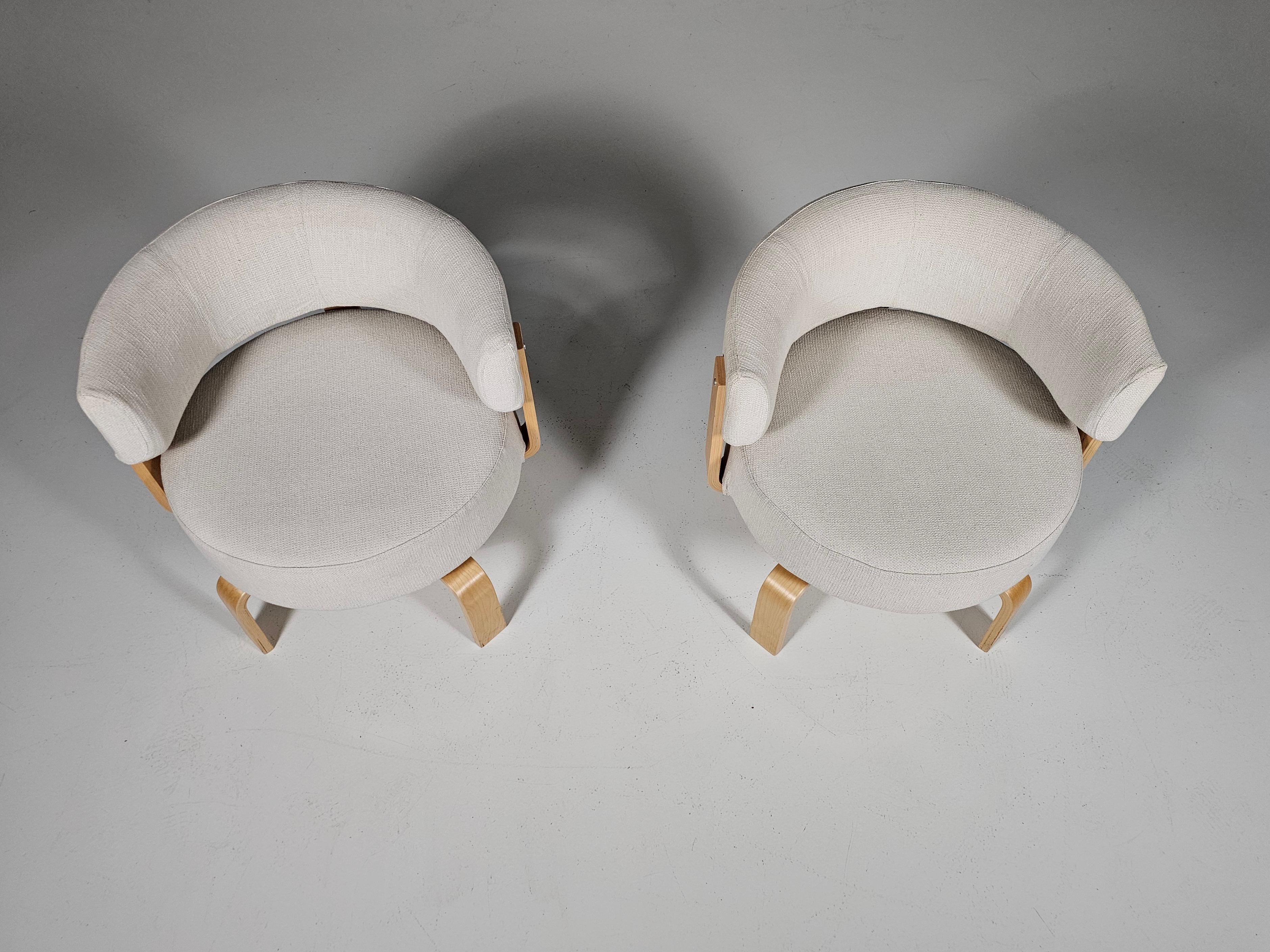 Fauteuils pivotants vintage Fabrice en tissu Off-White par Carina Bengs ...