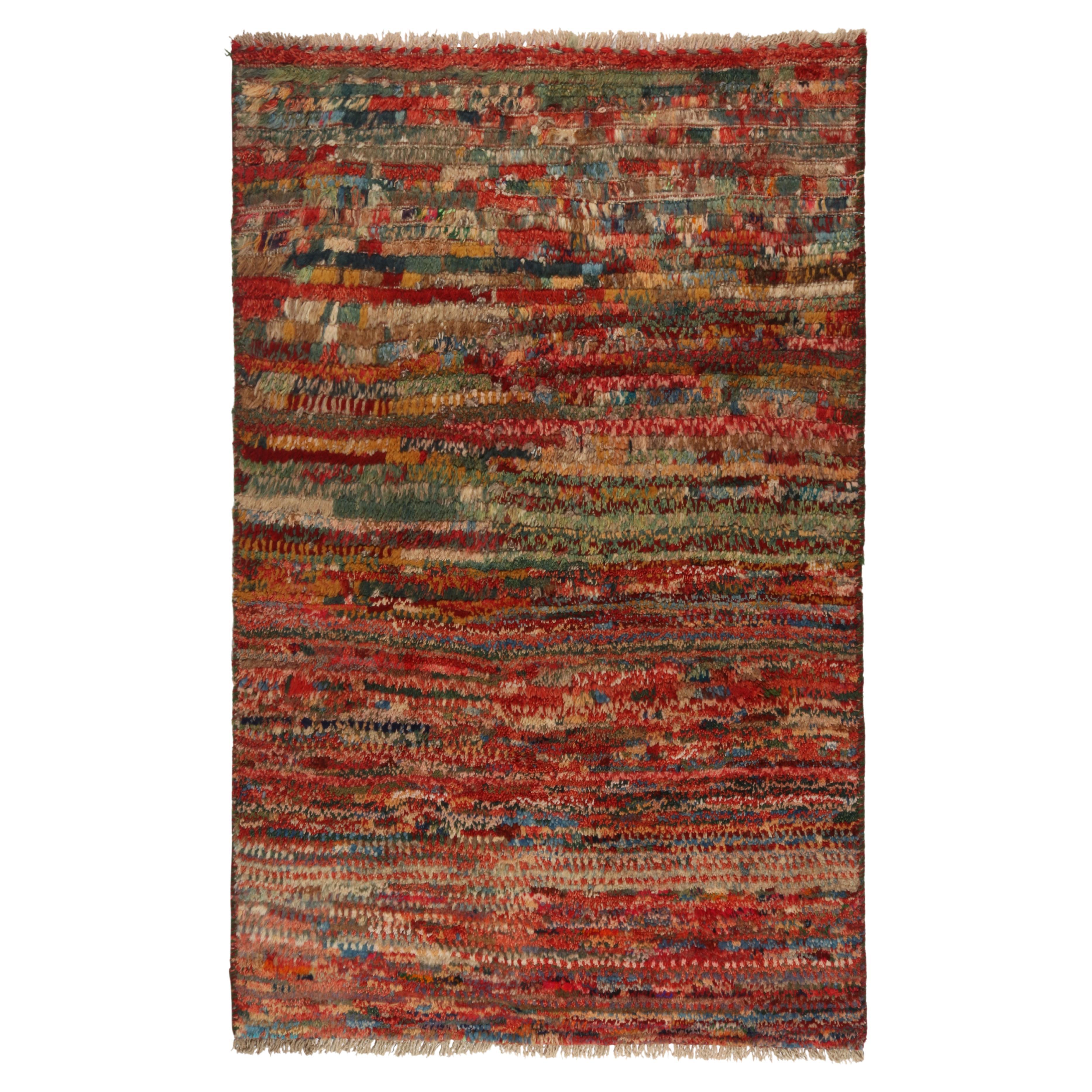 Tapis carré tribal Gabbeh vintage en motifs de stries polychromes par ...