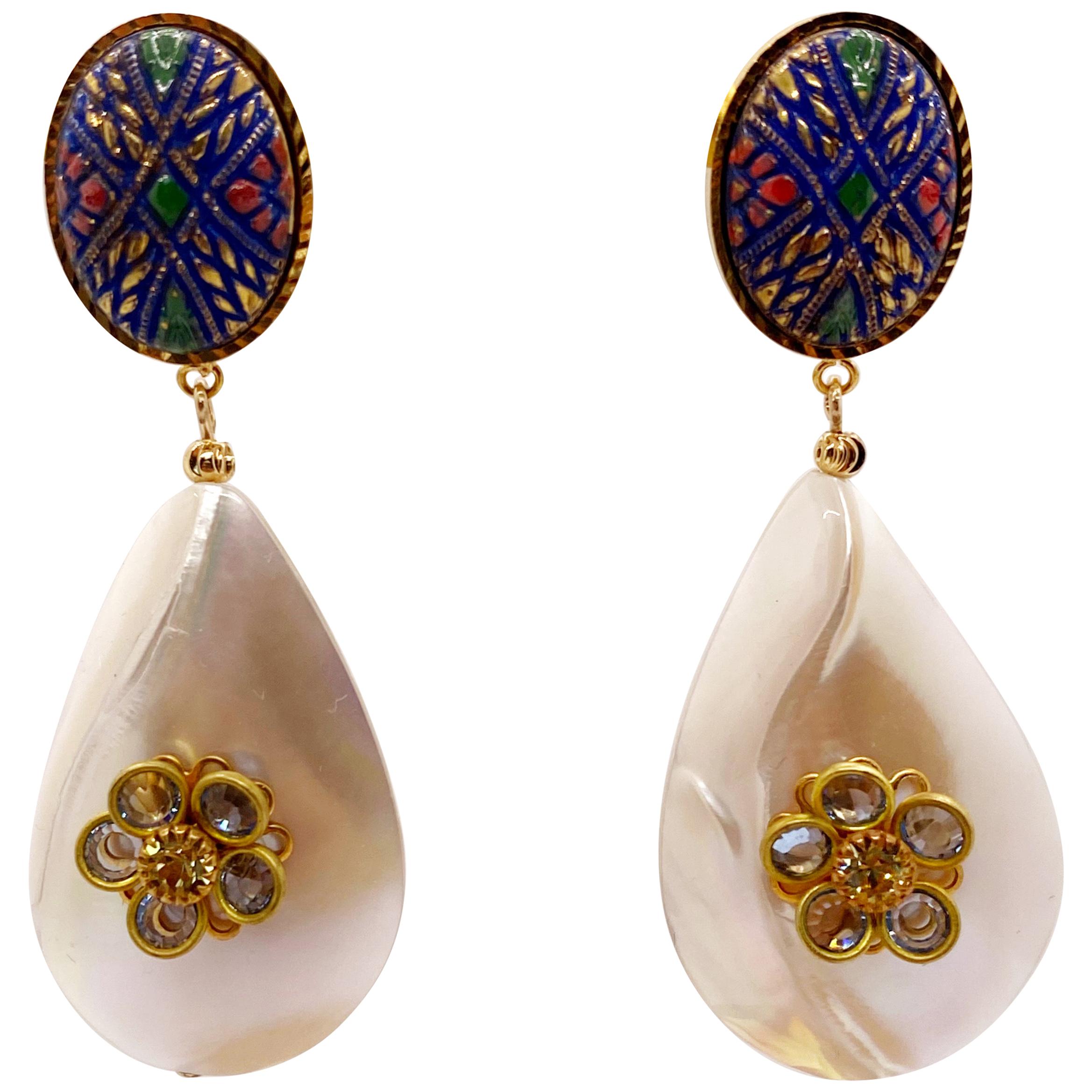 Black Diamond Shaped Vintage German Glass Bead on Gold filled Chain ...