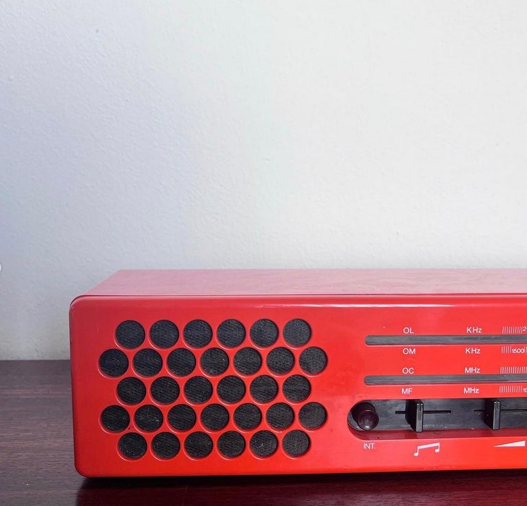 Vintage German Made Telefunken Kra Red Bakelite Radio, Pop Design ...